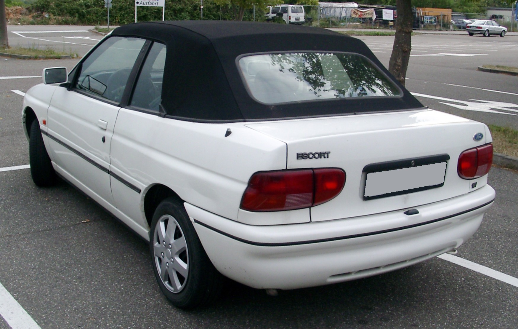 Ford Escort VII Cabrio 1.8 TD (90 Hp)